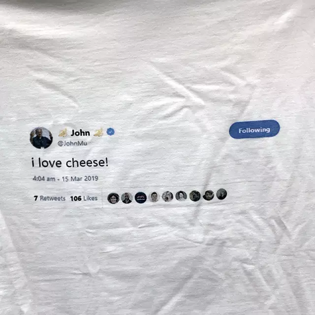 John Mueller Gihigugma Ko ang Cheese Tweet sa usa ka T-Shirt