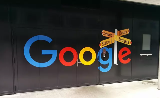 Google Zurich Door ine yakarongedzwa mumigwagwa zviratidzo