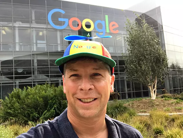 Danny SLULiVan ofuina le Google Noogrr pulou