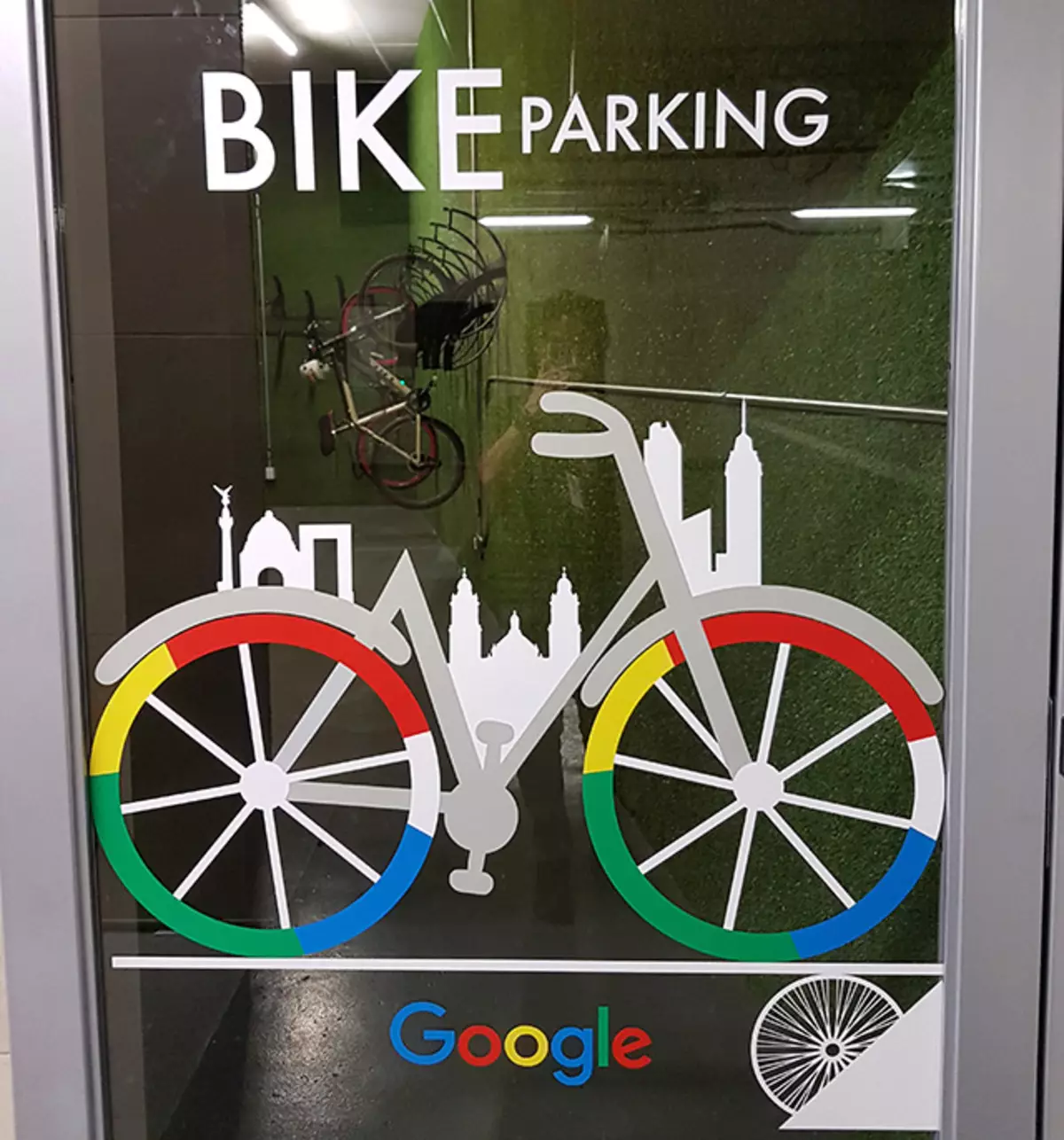 Estacionamiento para bicicletas cubiertas de Google México