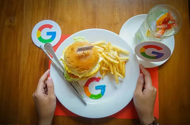 "Google" firminis Burger & Fries Plate