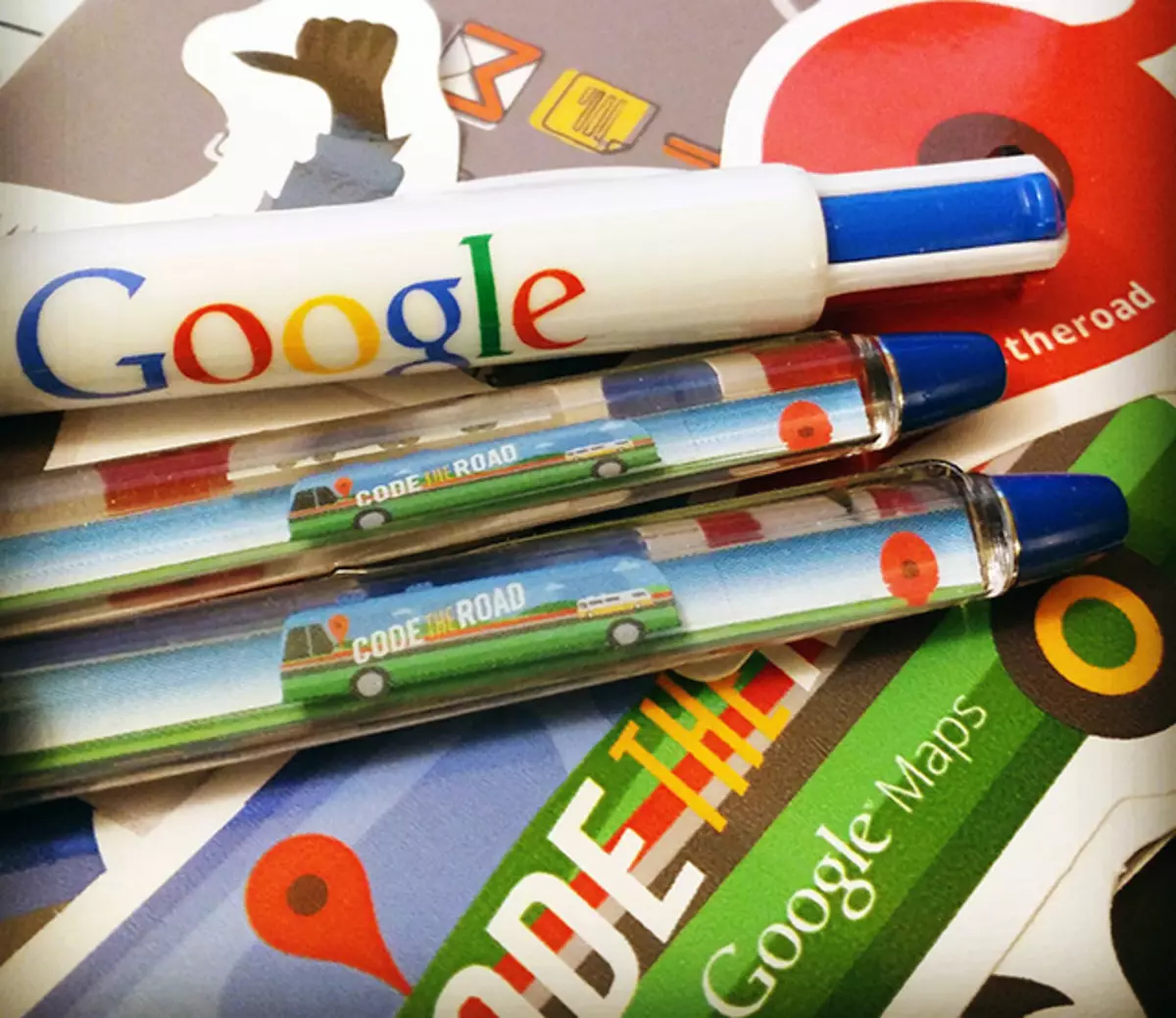 Google Bus Pen & Four Colored Tinta Pen