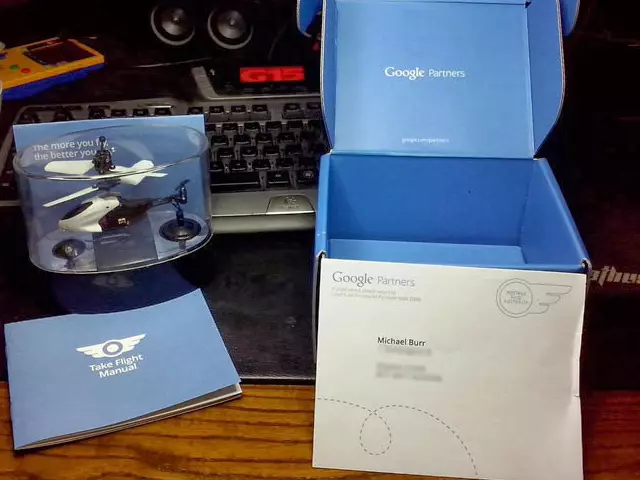 Mga Helikopter sa Google Toy