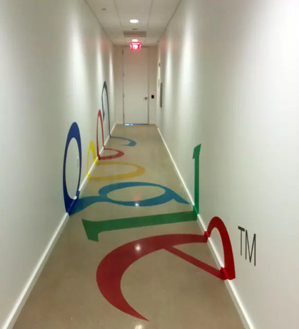 Google სასაქონლო ნიშნები მათი hallways