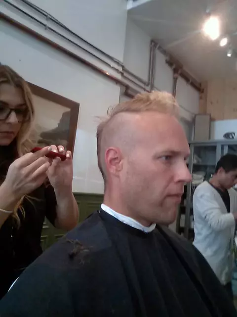 Google Brett Crosby с Mohawk